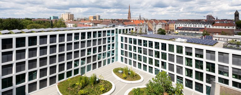 KVBW Hauptverwaltung Karlsruhe - INOCLAD Fassadenbau